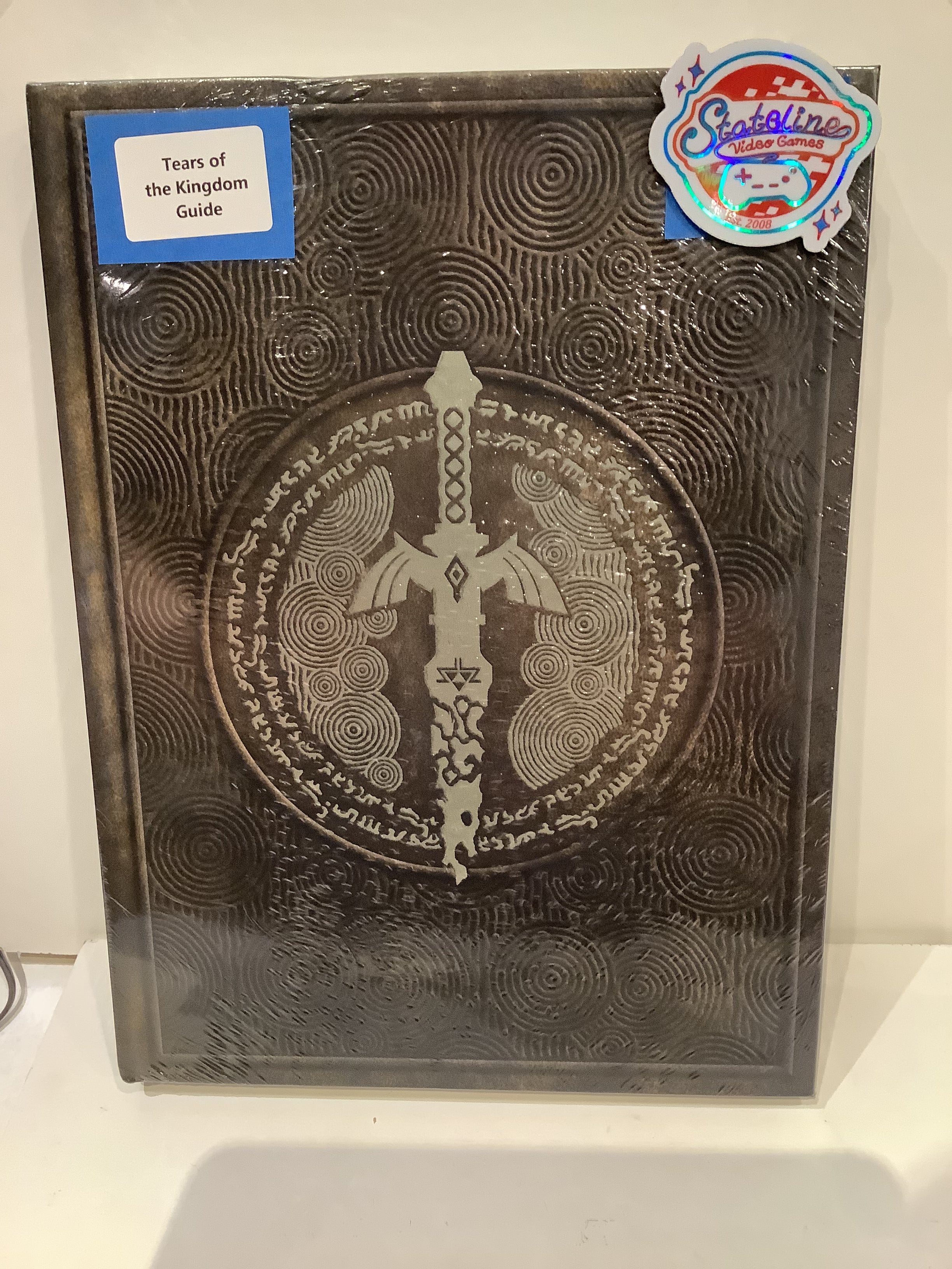 Zelda: Tears Of The Kingdom [Collector's Piggyback] - Strategy Guide ...